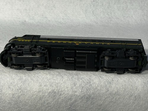 Beautiful Atlas Pennsy F- 7A-A 2 Engine Set HO | eBay