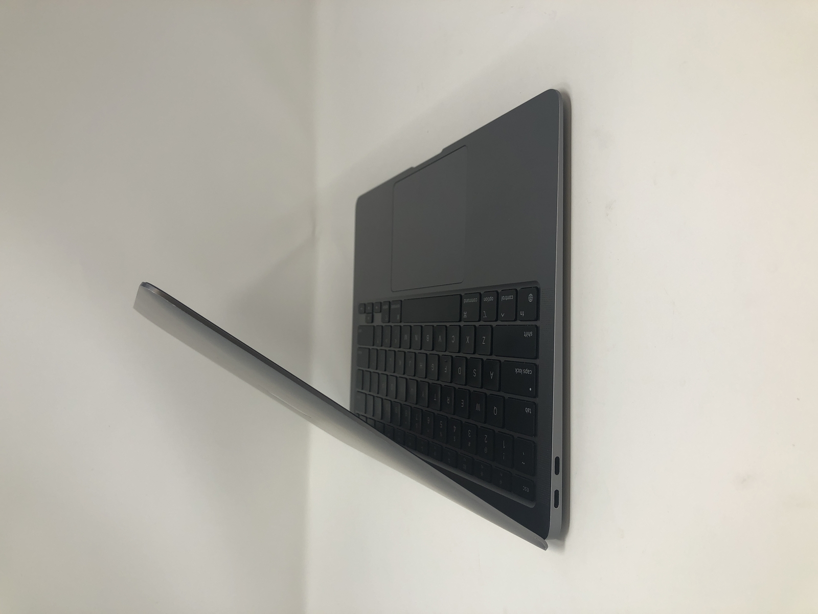 APPLE MACBOOK AIR A2337 M1 2020 13" 8GB 256GB Grade D