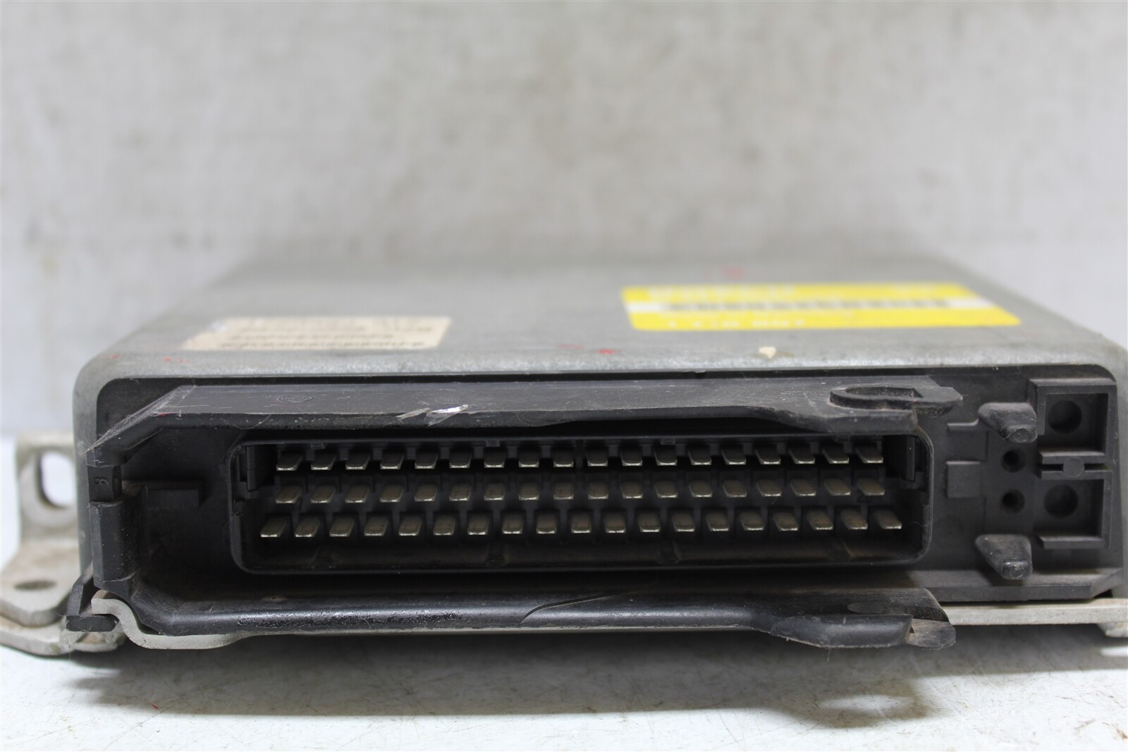 1988-1992 BMW 735i Engine Control Unit ECU 0261200150 Module 527 12F4 ...