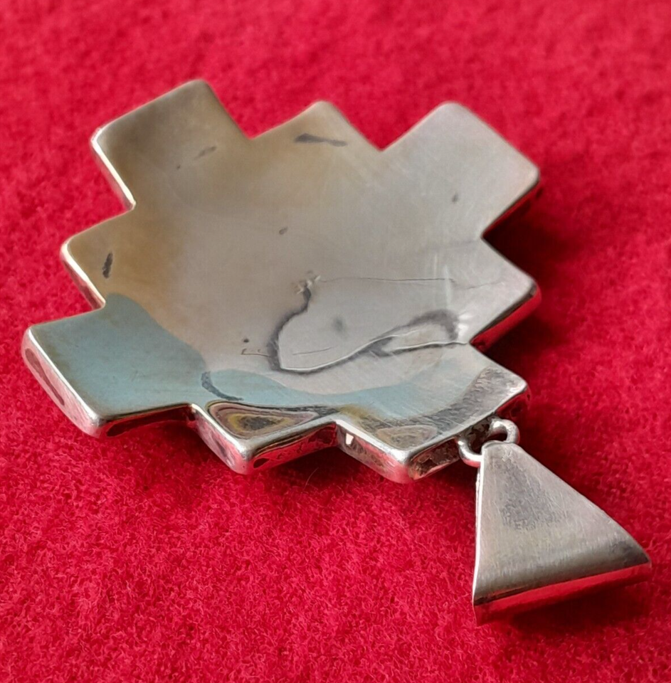 Peruvian pendant with a Machu Picchu design made of Silver with ...