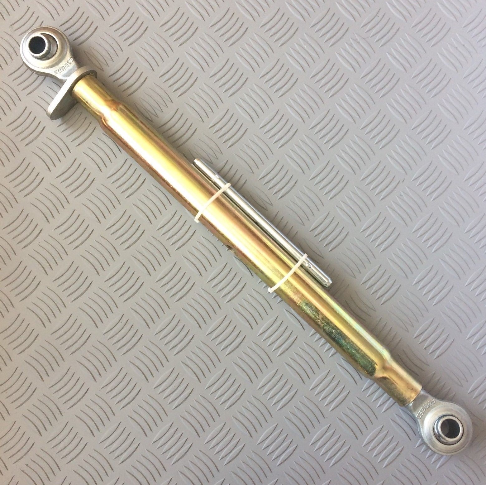 Tractor Top Link Cat 2 20" Centre tube 24.5" min to 34" max Massey ...