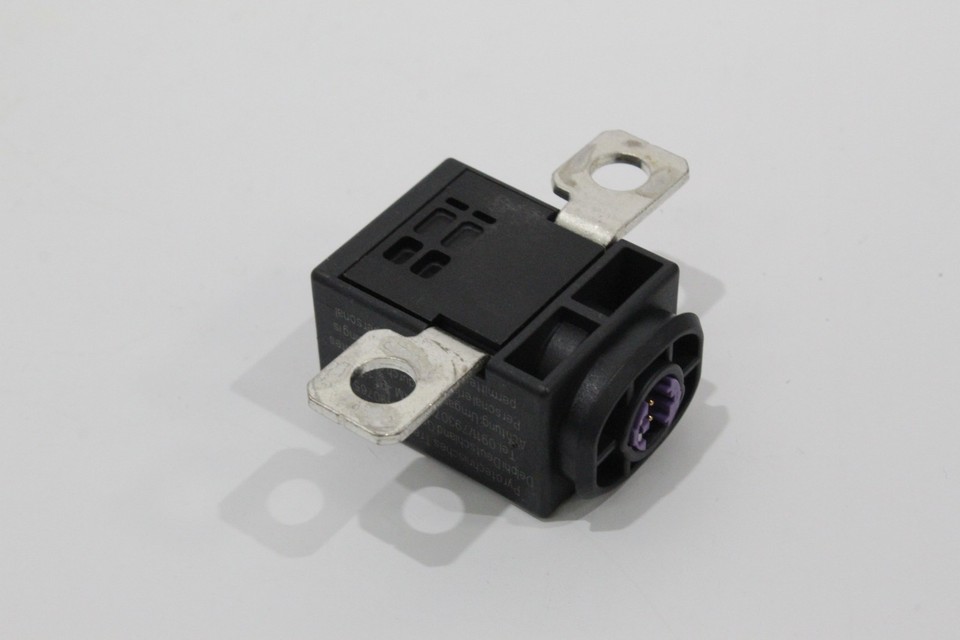 Audi RS3 8P Battery Overload Protection Trip Fuse 4F0915519 | eBay UK