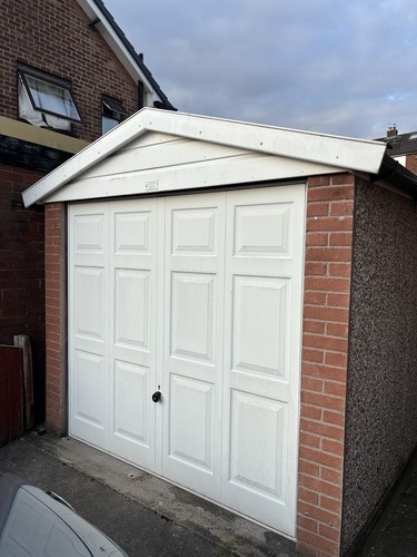 22ft 4 Concrete Garage | eBay UK