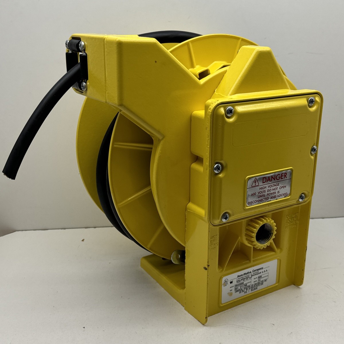 Retractable Spool Manufacturers Hose, Cord & Cable Reels | Coxreels®