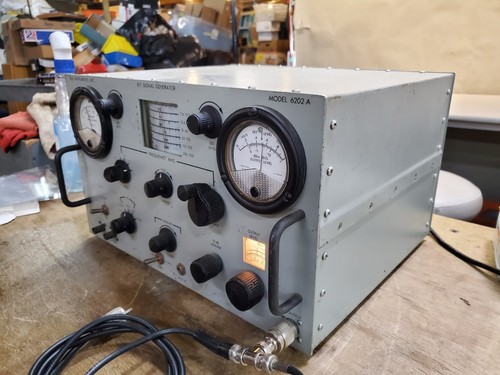AUL Instruments R.F. Signal Generator model 6202A TS-510C/U with ...