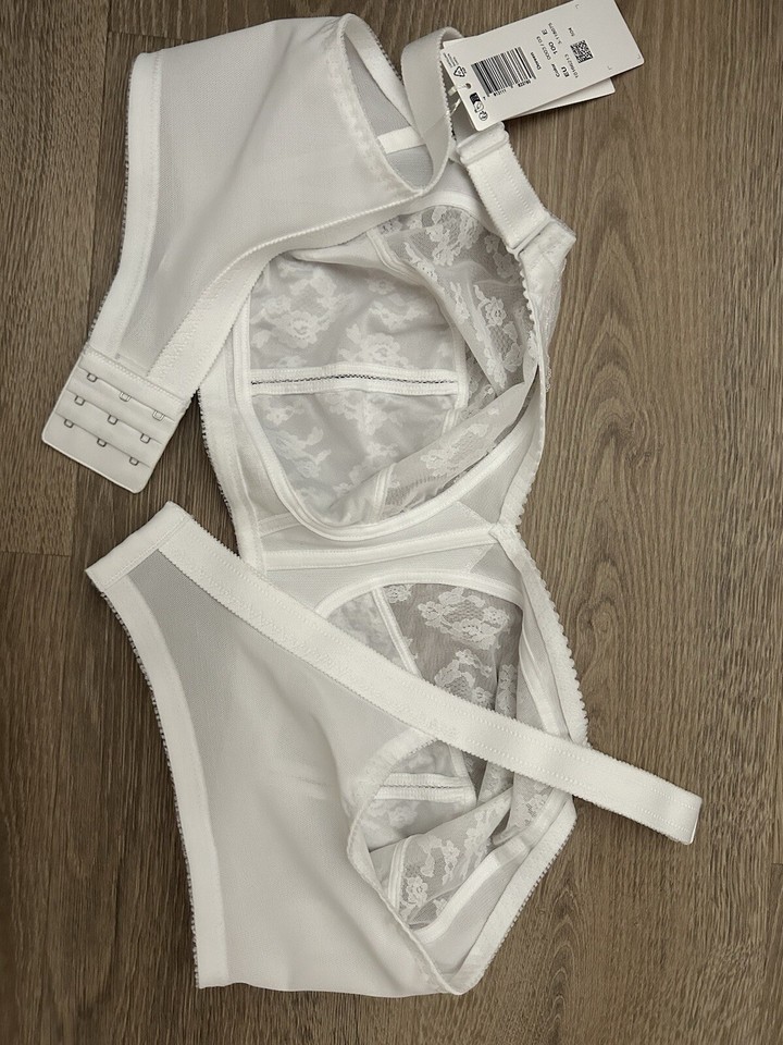 Triumph Doreen Bra 44DD - White | eBay