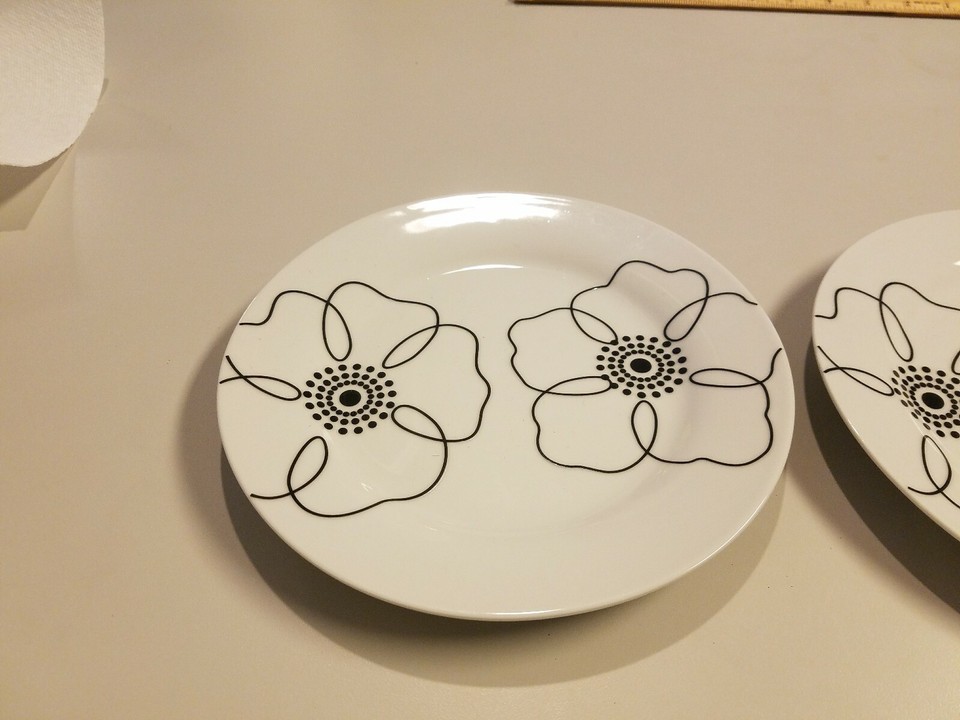 2~ Mod Petal by Pier 1 Black Outline on White Salad Plate 8" | eBay UK