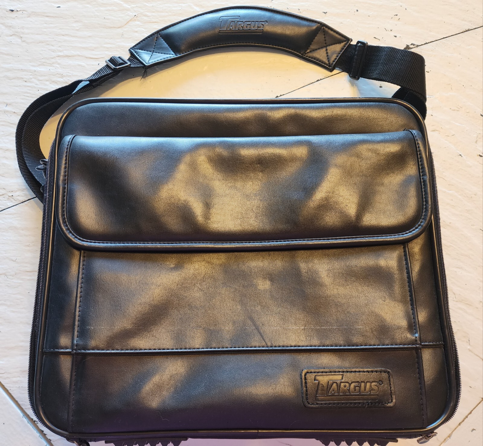 Targus OCU2 Laptop Computer Case Bag Padded Carry On Shoulder Strap ...