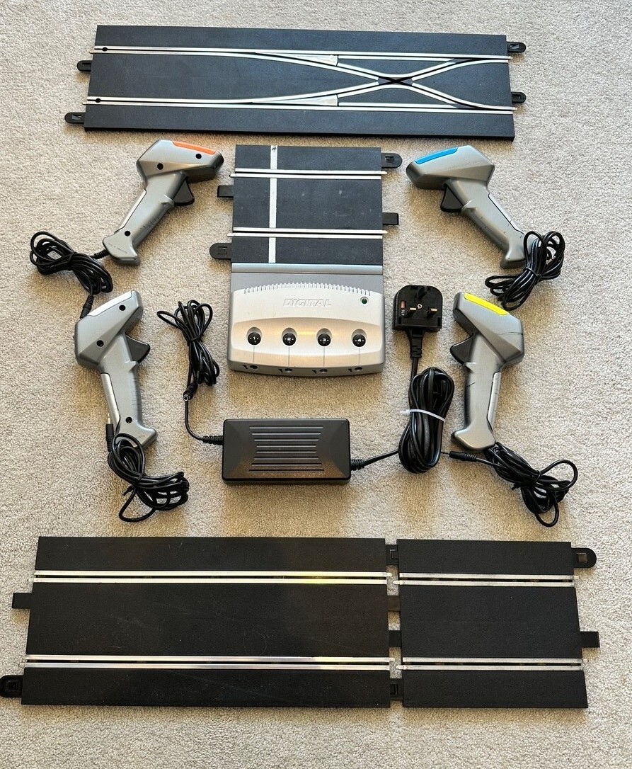 Scalextric Digital Conversion Kit C7040 1x C7036 & OPTIONAL Digital ...