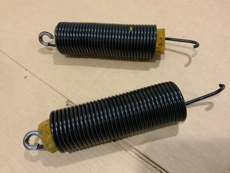 Mercedes W221 boot Springs Trunk Lid Boot Tailgate Tension Rear pair ...