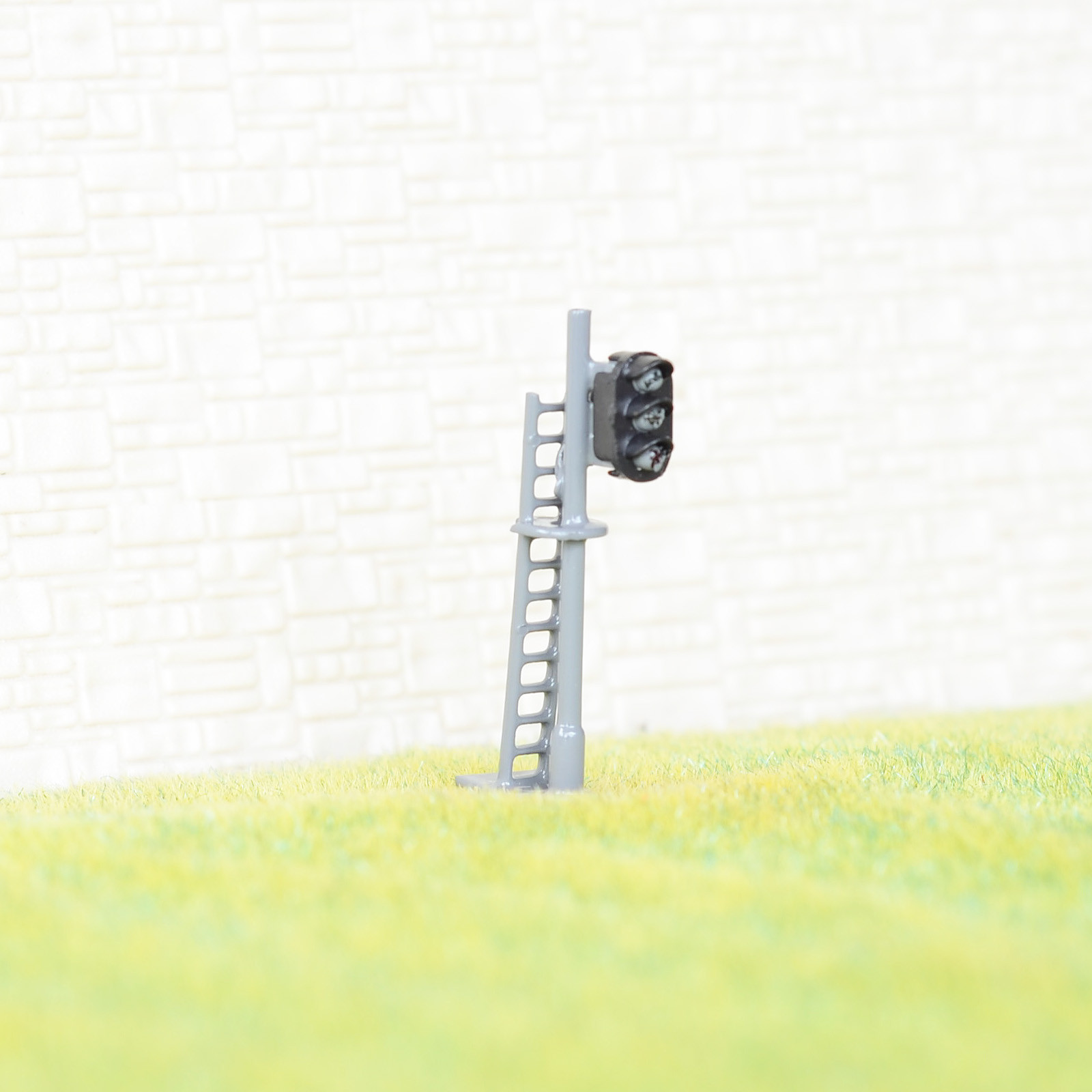 2 x N gauge model railway train block signals lights LED with base and ...