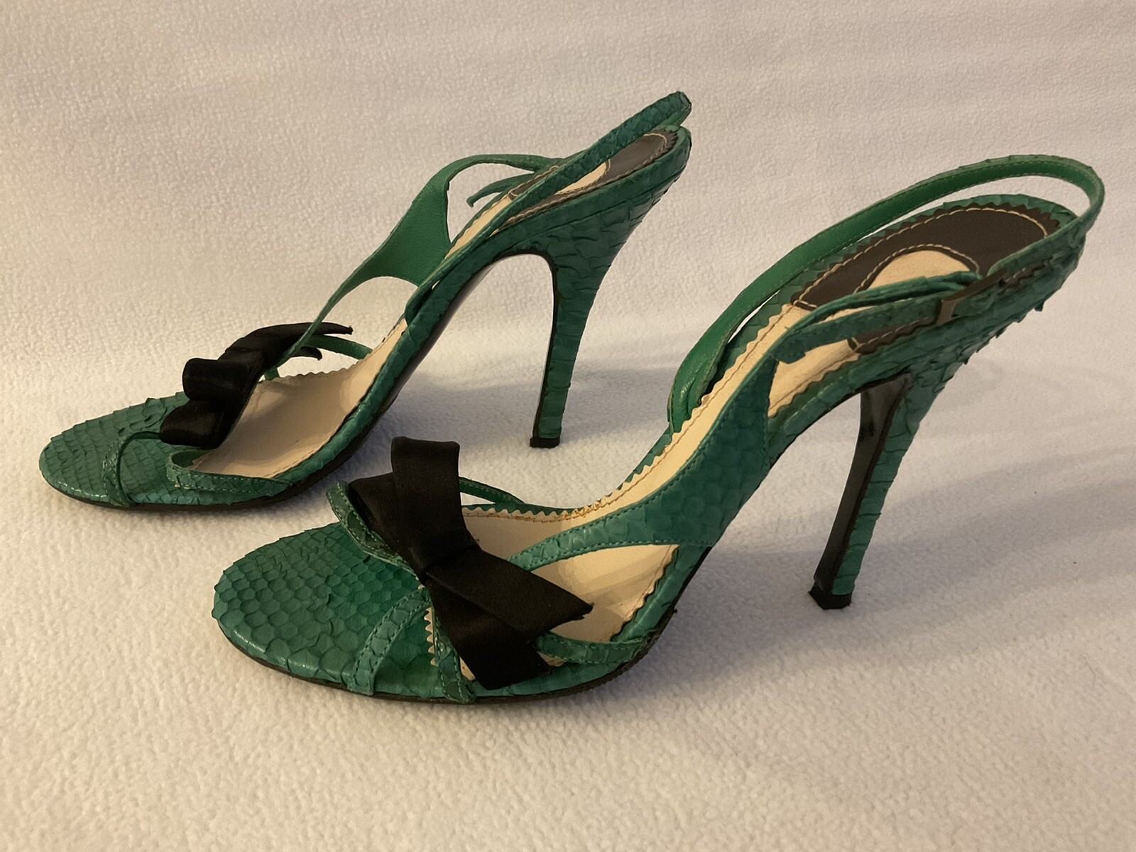 CHLOE’ EMERALD GREEN SNAKESKIN HEELS - Gem