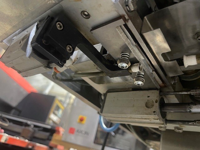 Axon Styrotech Neck Bander and Shrink Sleeve Feeder Machine EZ-100 | eBay