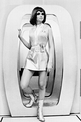 UFO GABRIELLE DRAKE 24X36 POSTER PRINT | eBay