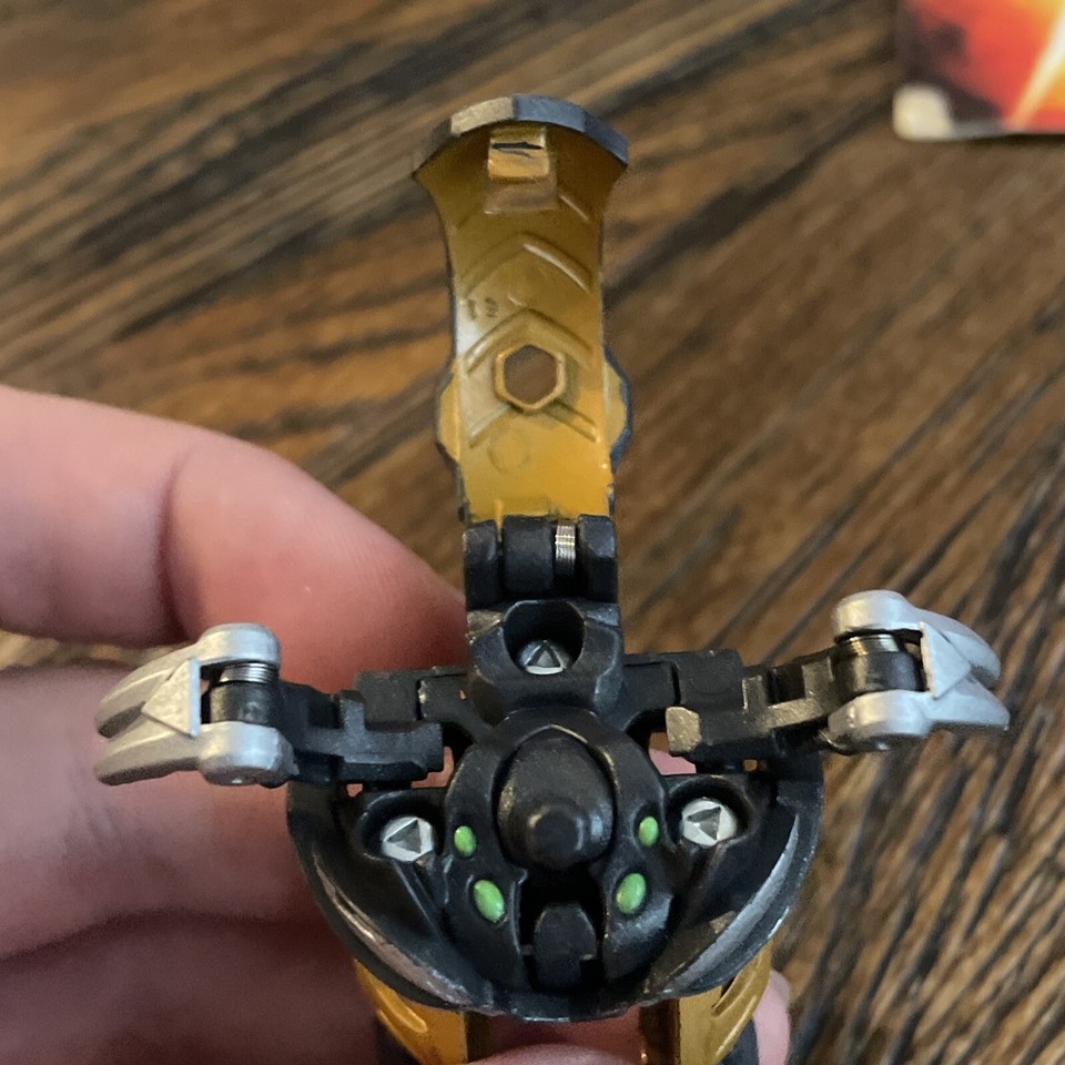 BAKUGAN BakuFusion "BakuGold" Darkus BETAKOR RADIZEN 810G & ROXTOR 940G ...