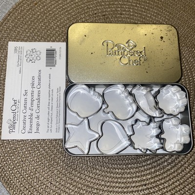 Pampered Chef Creative Cutters Set Mini Cookie Cutter Set of 8 Storage ...