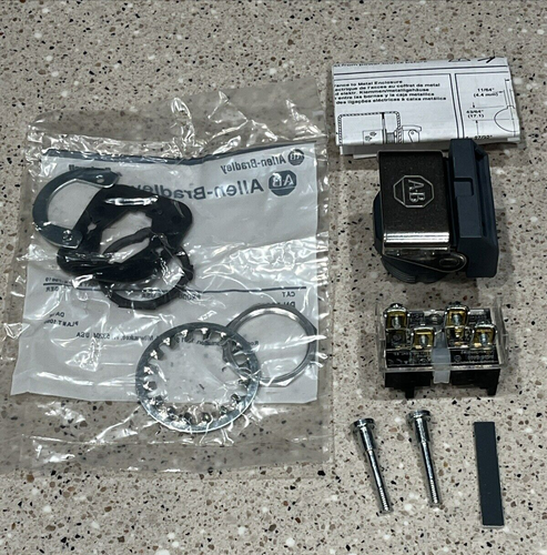 NEW Allen-Bradley 30mm Momentary Push Button 800H-WK4 Ser. D W/ Contact ...