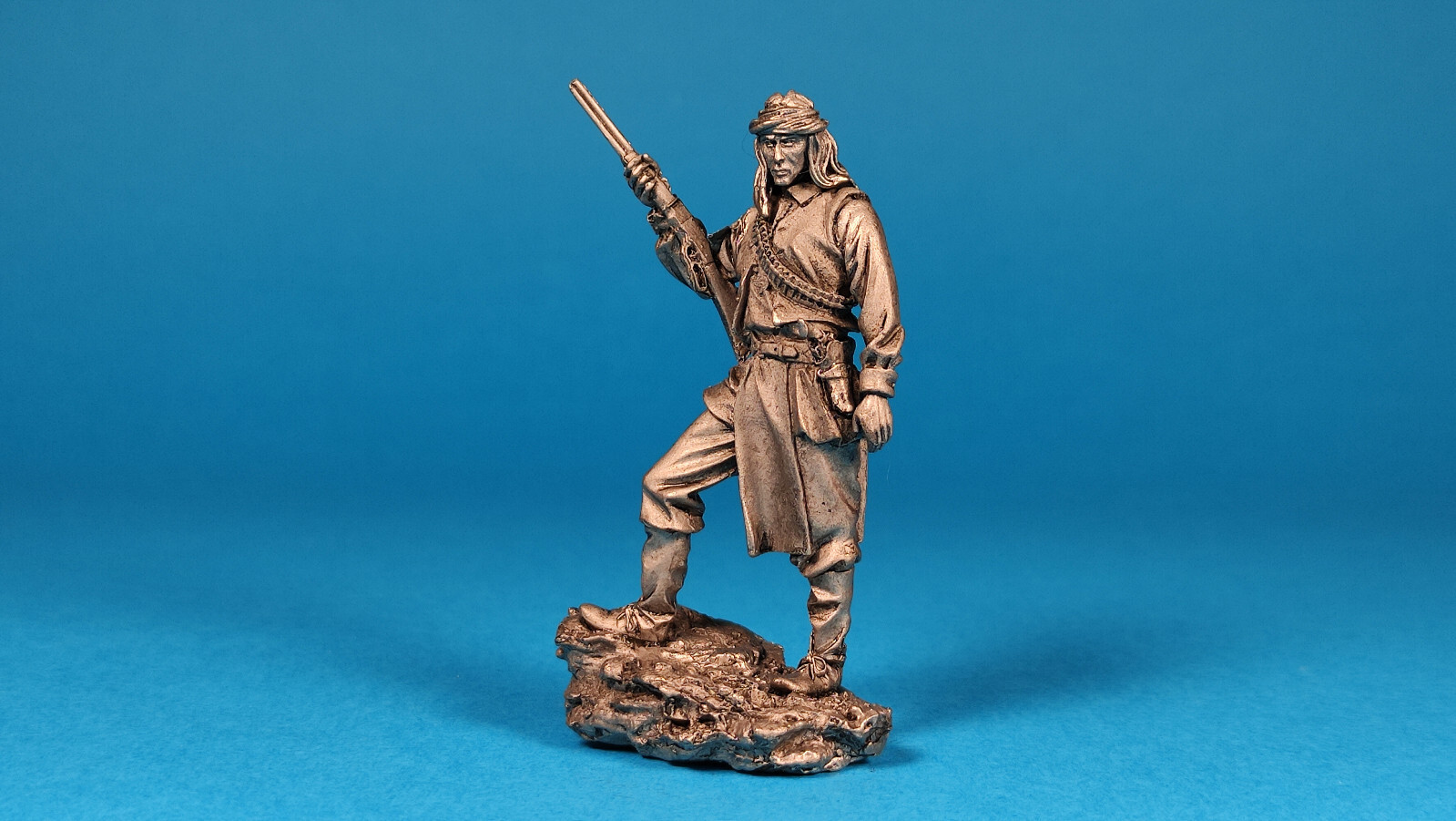 TIN soldiers 54mm of Apache Indian. Metal Figure a Apache Indian ...
