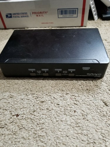 KVM Switch 4 Port USB DisplayPort with 7.1 Audio SV431DPUA Startech ...