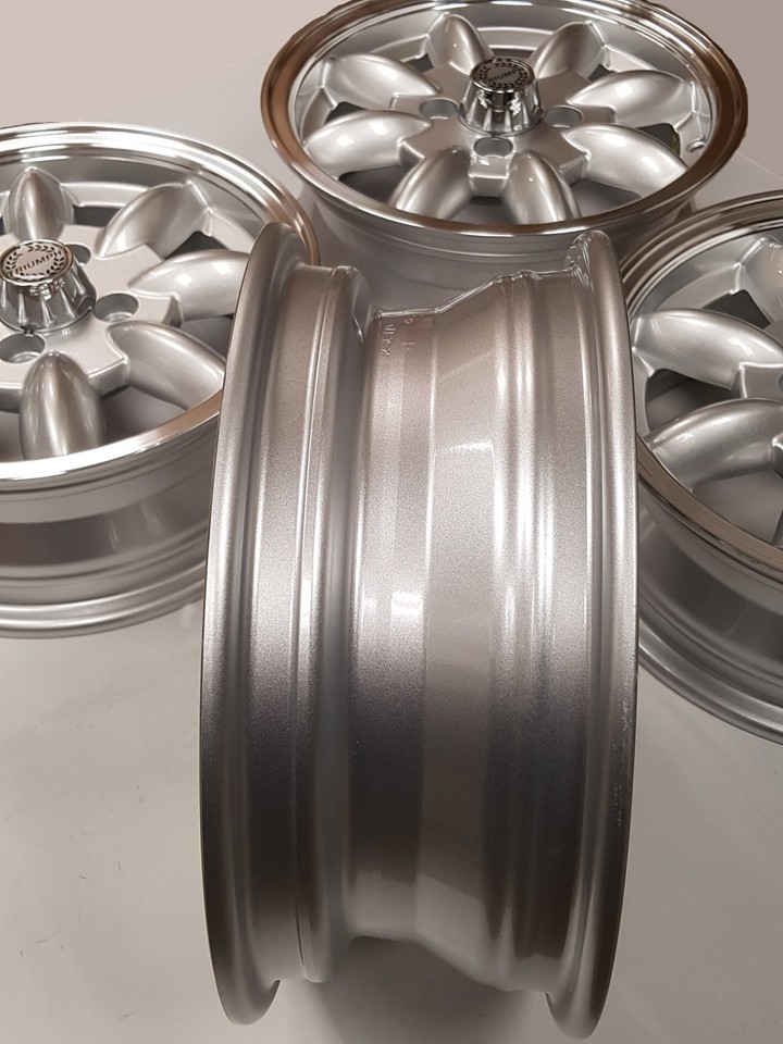 Minilight Alloy Wheels for MG Midget & AH Sprite , Morris Minor etc ...