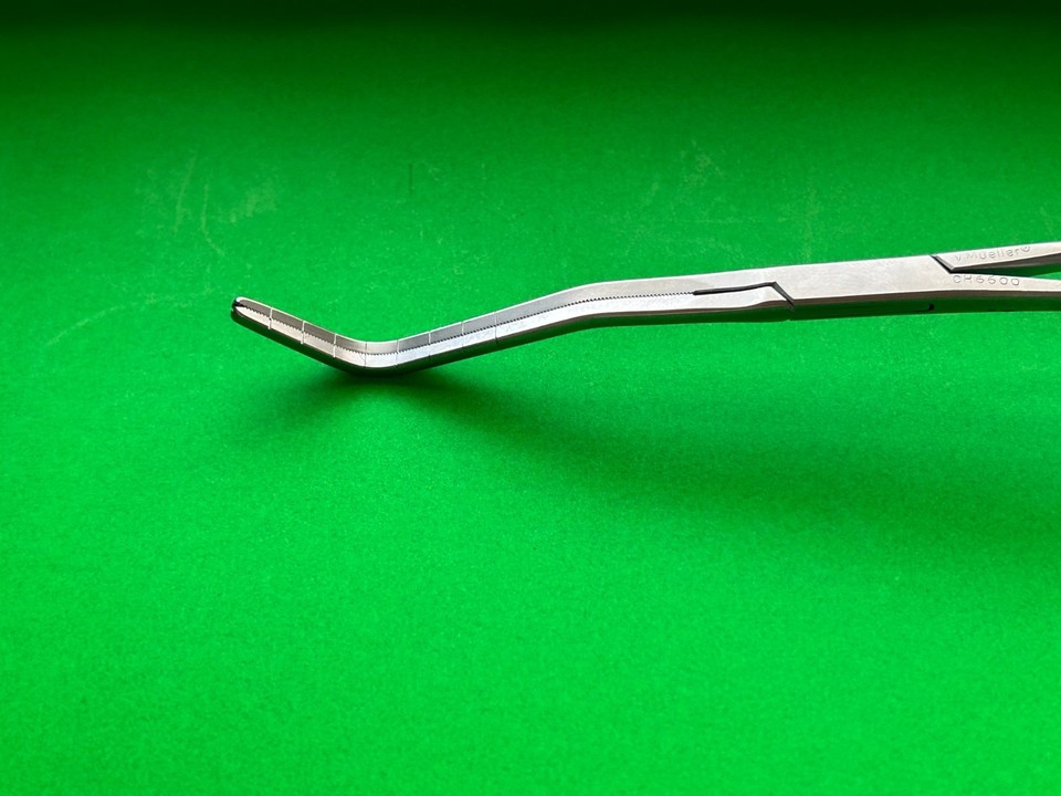 V. Mueller CH6600 Cooley Carotid Subclavian Renal Artery Clamps 7-1/4 ...