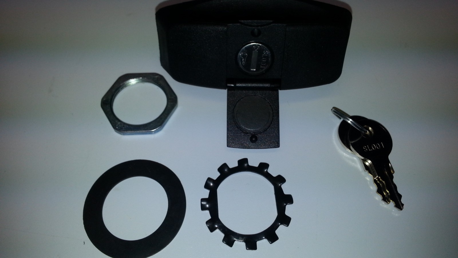 Truck cap LEER XR Twist-handle SLH | eBay