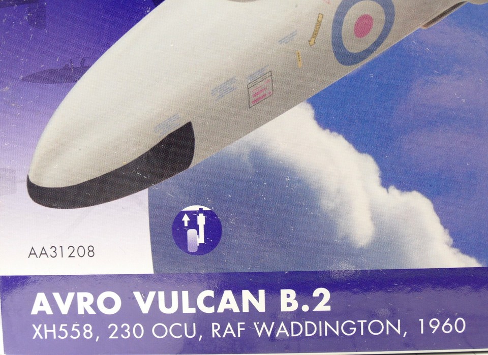 Corgi AA31208 1960 RAF XH558 Avro Vulcan B2 Mk.II 230 OCU Waddington ...