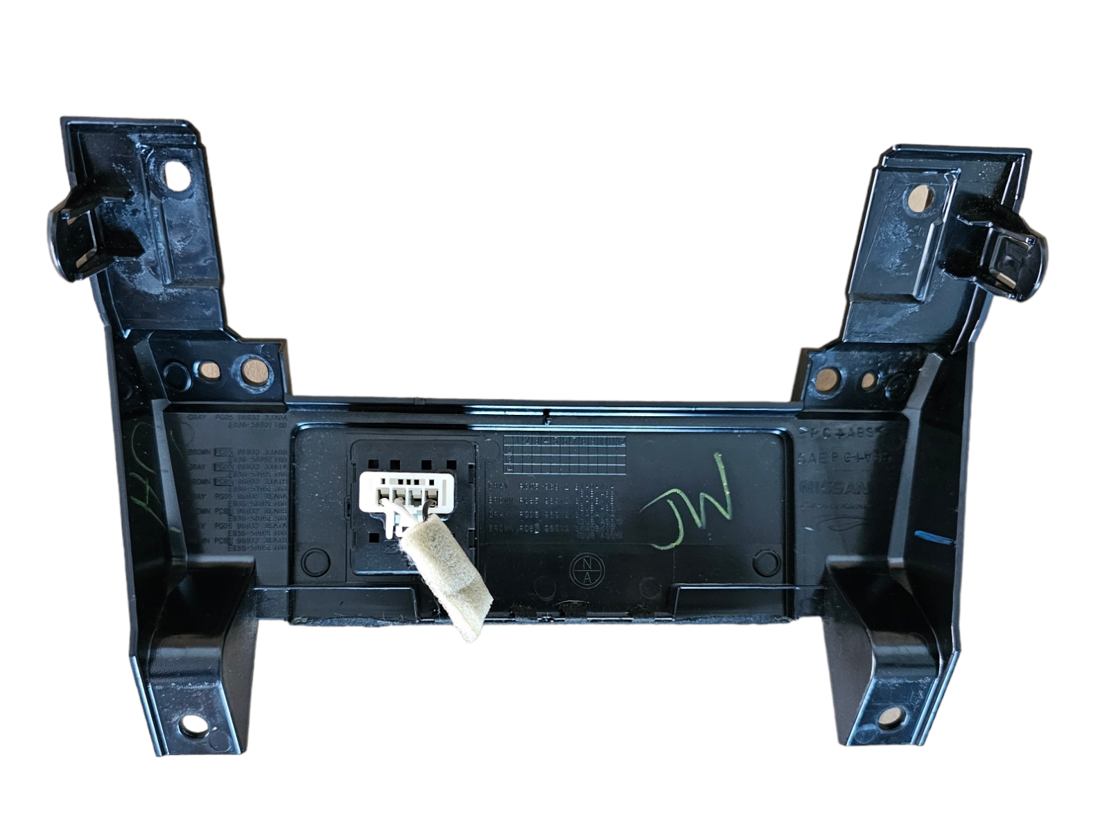 2013-2020 NISSAN PATHFINDER REAR CENTER CONSOLE POWER OUTLET 120v OEM ...