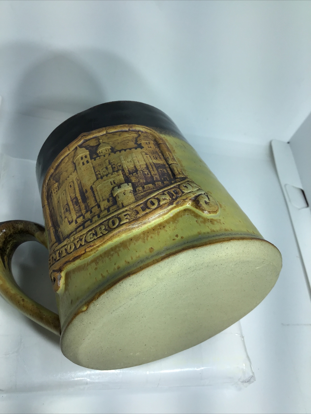 HM TOWER OF LONDON COFFEE MUG. HM TOWER OF LONDON MUG. EMBOSSED Deco 3D ...