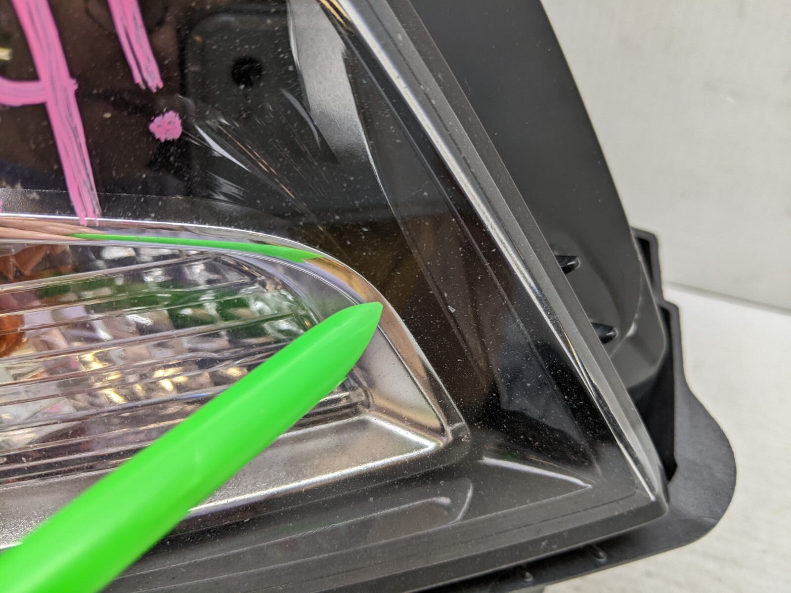 DAMAGED! OEM 2013-2018 CADILLAC ATS RIGHT HEADLIGHT HALOGEN PASSENGER ...