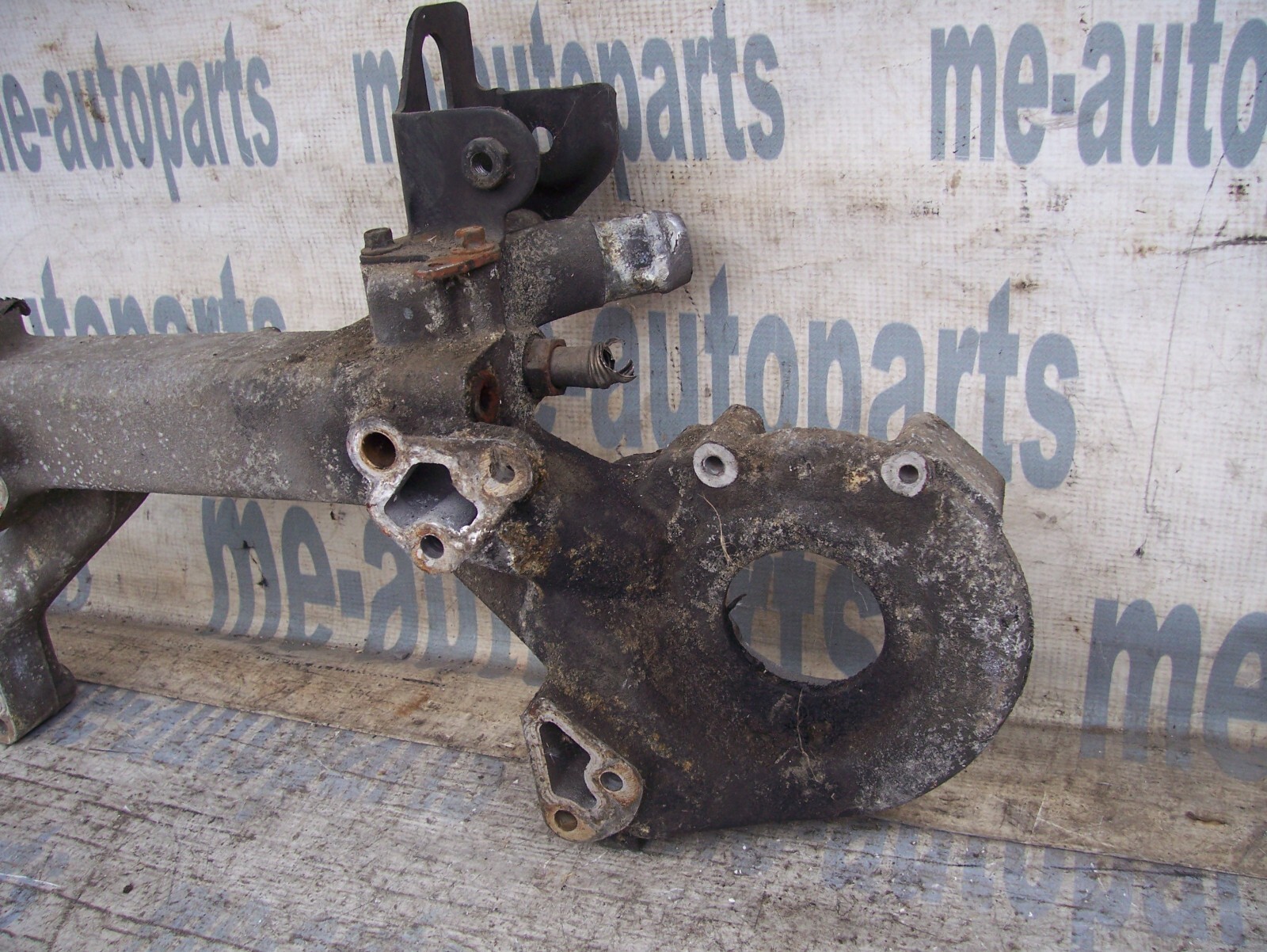 1995 Cadillac Northstar 32V Water Pump Housing Crossover Pipe 3539157 ...