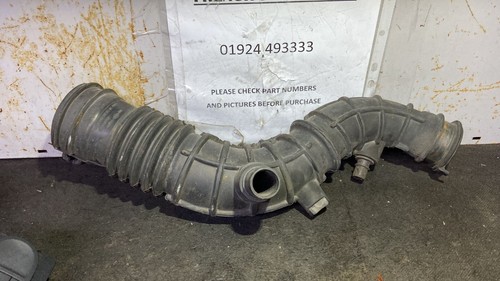 RENAULT CLIO AIR INTAKE RUBBER PIPE HOSE 165764382R | eBay UK