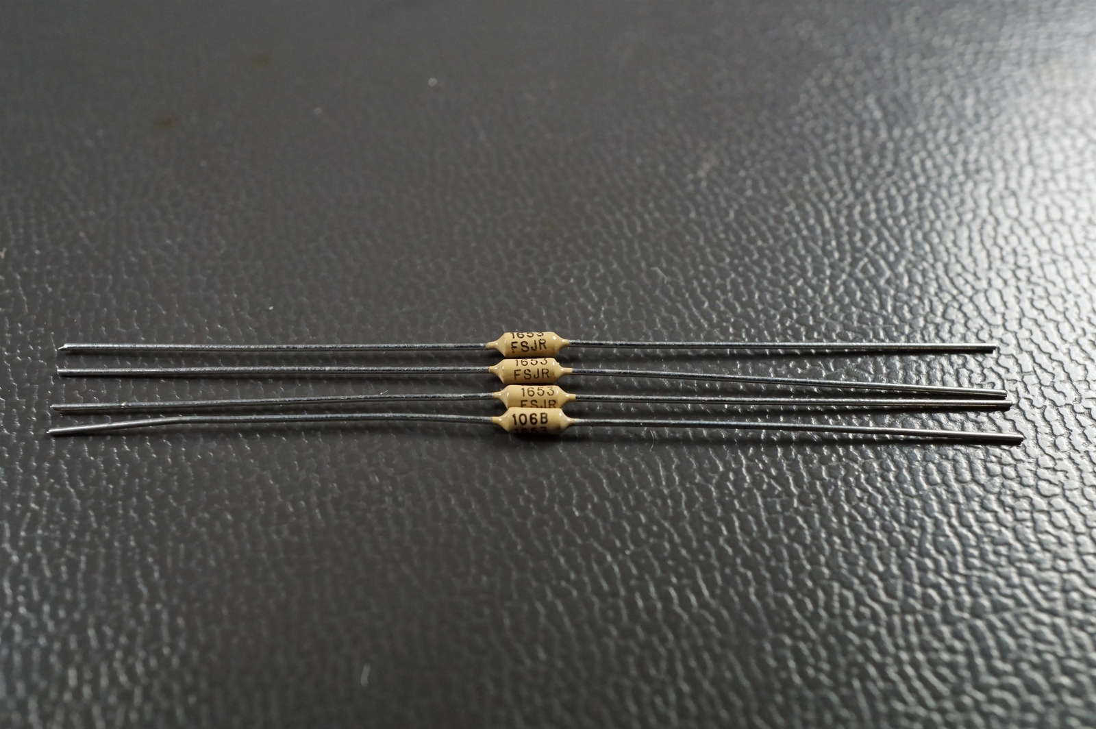 Lot of 4 RLR05C1653FS IRC Metal Film Resistor 165k Ohm 125mW 1/8W 1% ...