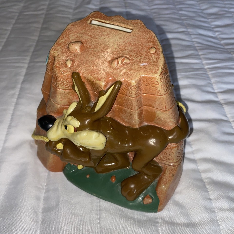 Vintage Wile E coyote Trying To Trap road runner coin bank/ Warner Bros ...
