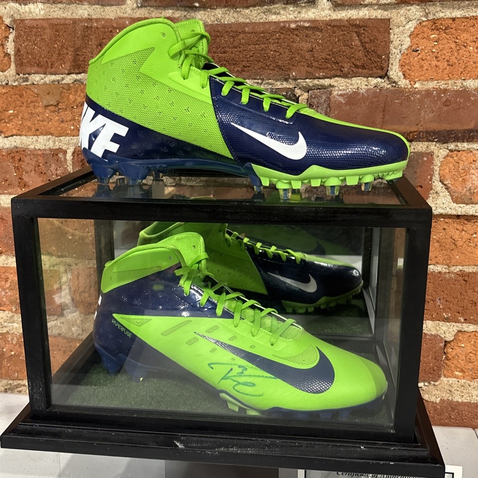 Russell Wilson Signed Autograph Nike Seahawks Cleats - Mill Creek COA ...