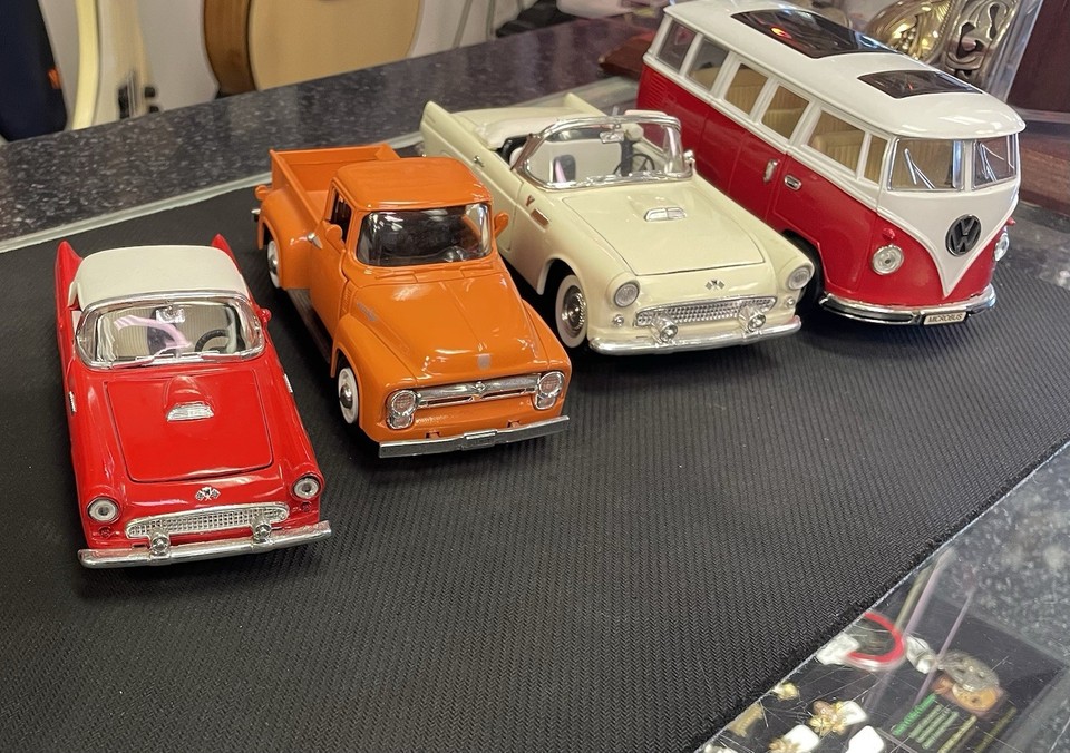 Lot Of 9 Die Cast Car Models | eBay