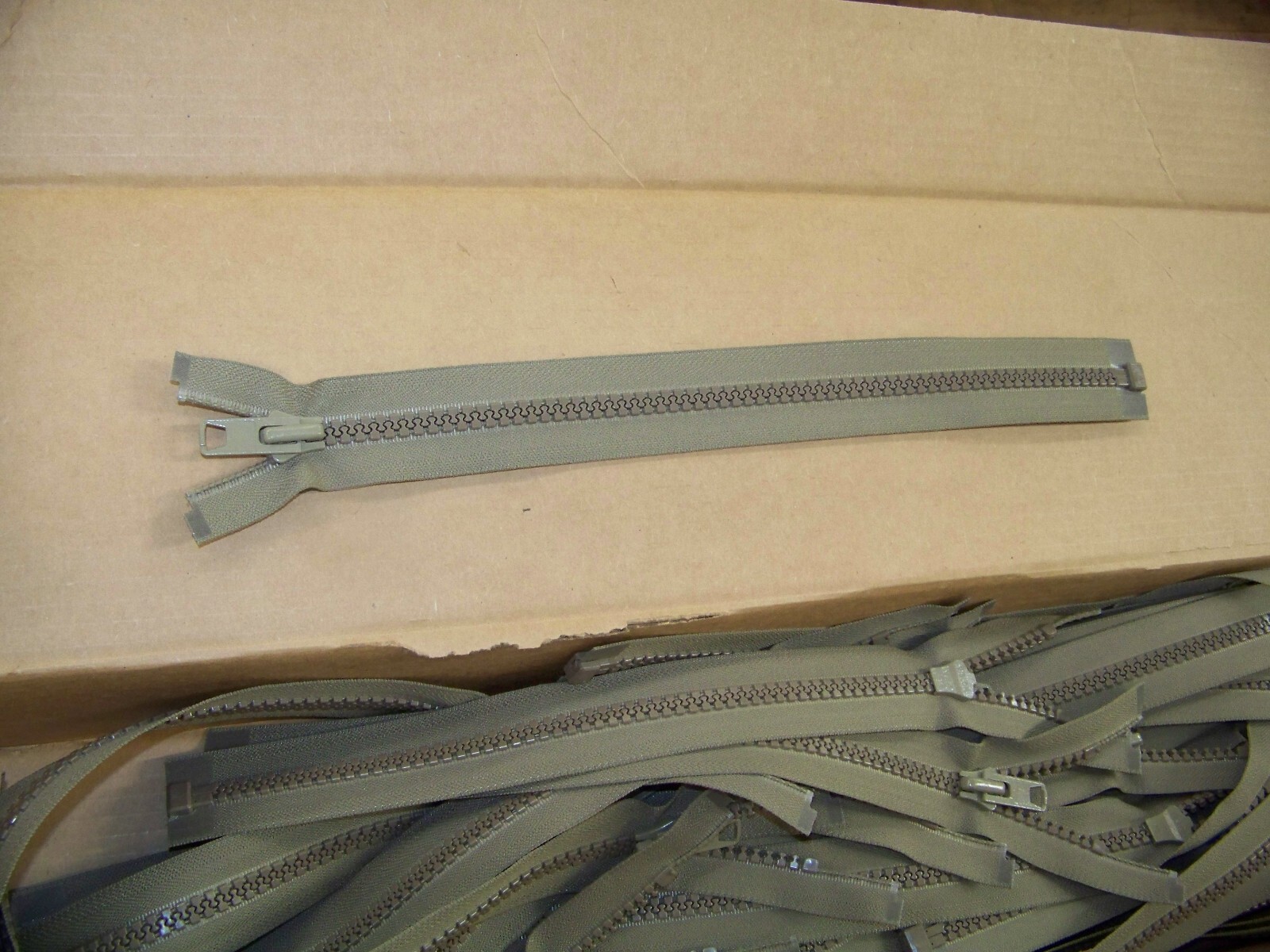 Lot of 50 YKK Zipper 14.5" Color Y0978 Government Tan VFOL-106DAE11 ...