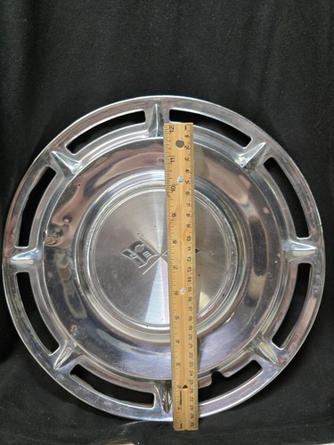 OEM Vintage 1959 - 1960 14” Impala Corvette Chevrolet Hubcap Wheel ...