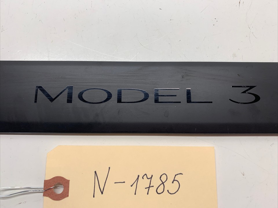 2017-2021 TESLA MODEL 3 OEM FRONT LEFT+RIGHT D/P DOOR STILL SCUFF PLATE ...