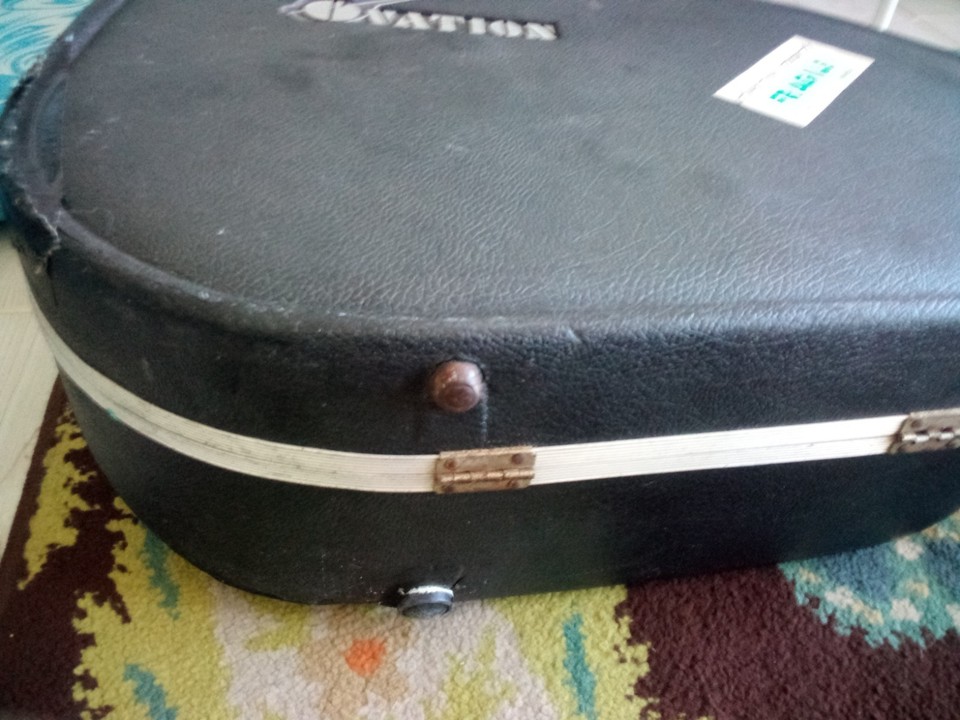VINTAGE 1980s Ovation Guitar Case in good shape hardware & Blue Lining ...