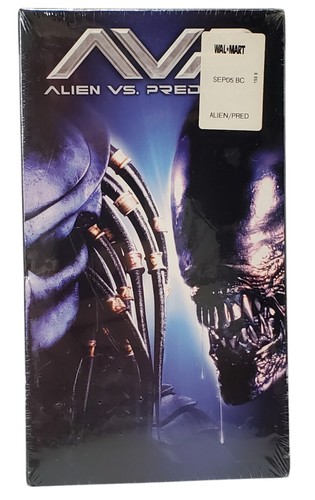 AVP Aliens vs. Predator 2004 Sealed VHS New 20th Century Fox Watermark ...