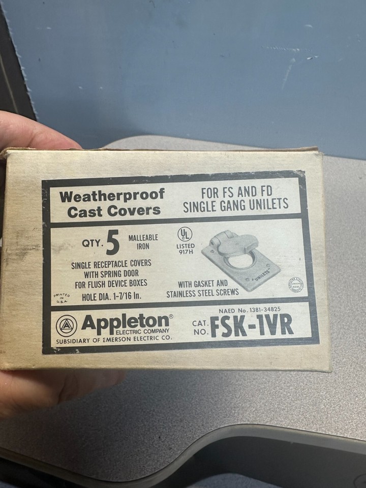 FSK-1VR APPLETON SPRING DOOR 1- 7/16" DIA RECEPTACLE 1 GANG WITH GASKET ...