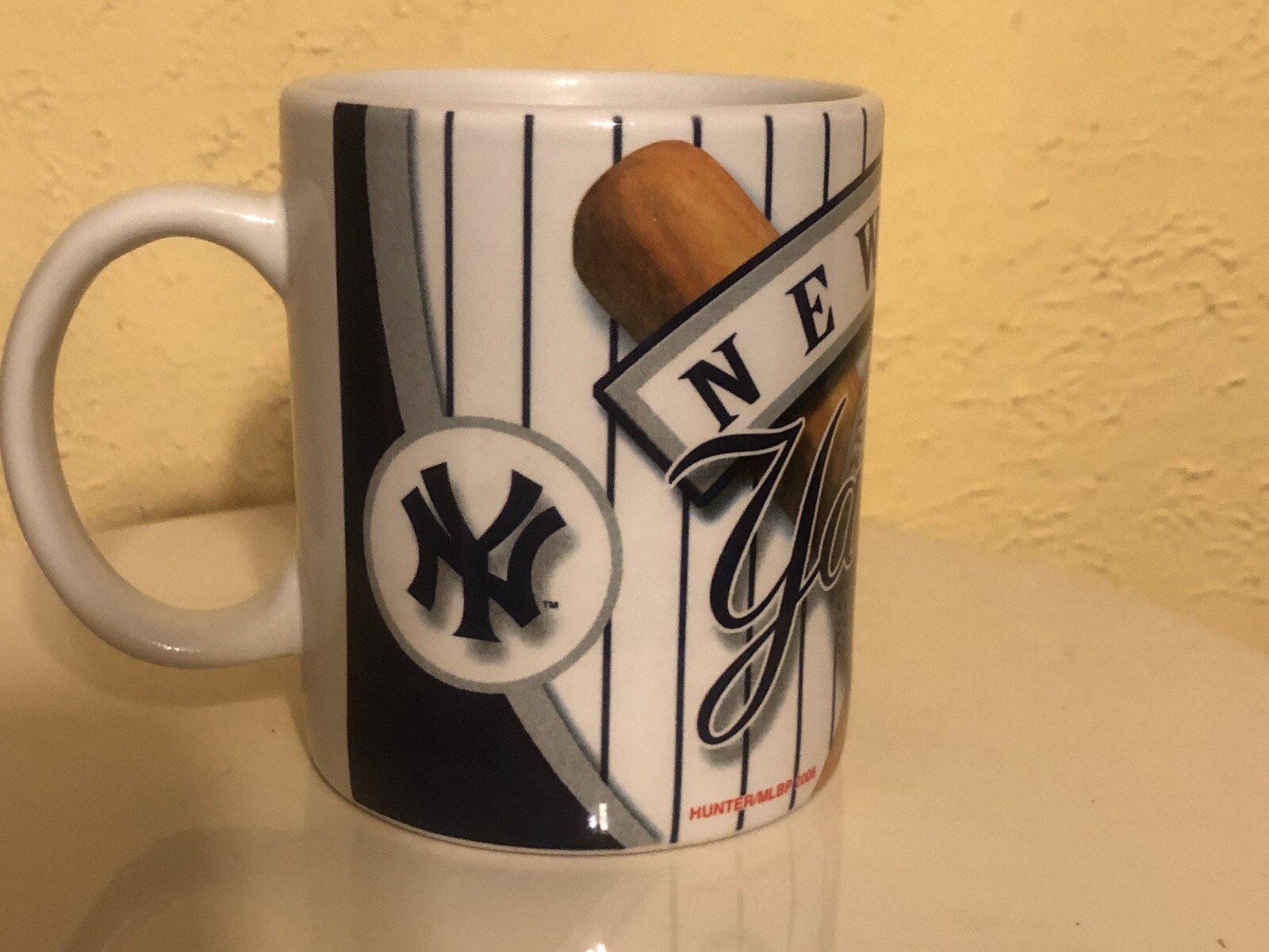 New York Yankees 10 Ounce Coffee/Tea Mug Genuine Merchandise Hunter ...