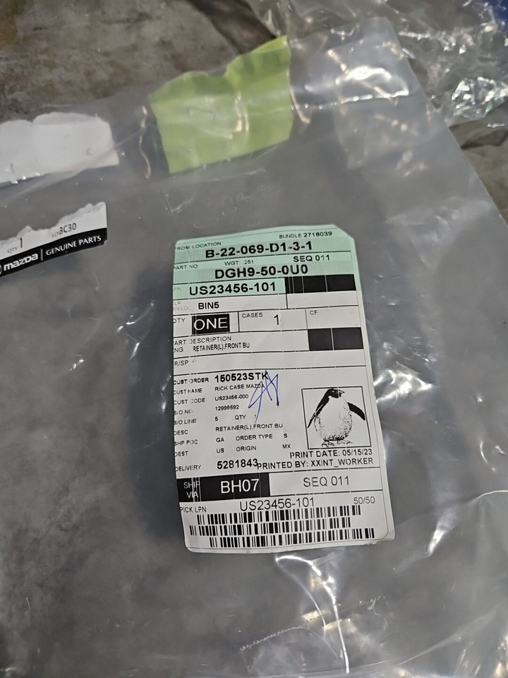 NEW OEM Mazda 2020-2022 CX-30 Bumper Cover Retainer Bracket DGH9-50-0U0 ...