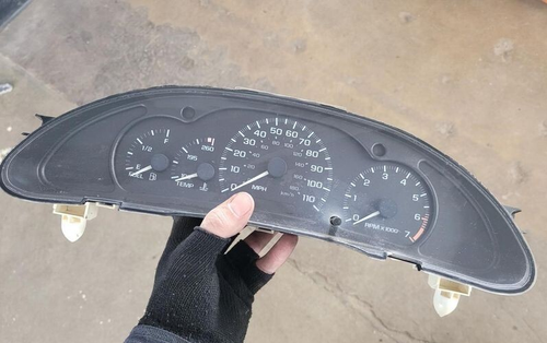 2000-2005 Chevy Cavalier Speedometer Tachometer Gauge Cluster Unit OEM ...