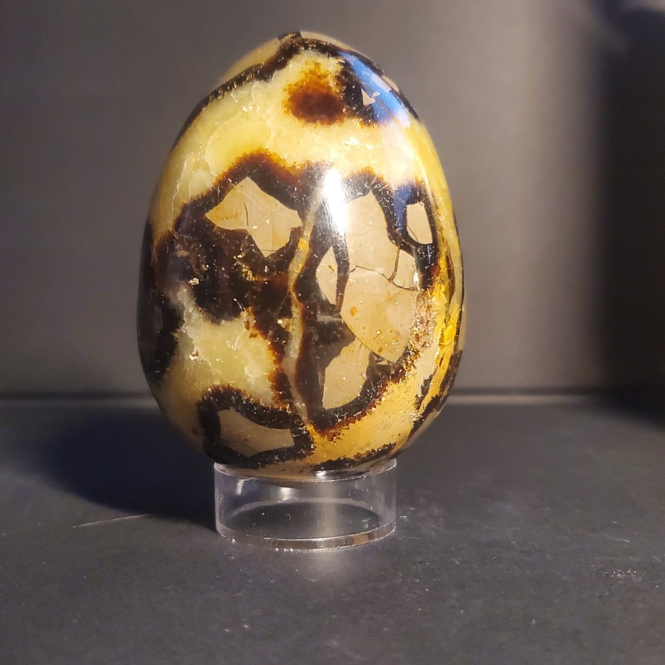 Natural Crystal Carvings -Eggs- Flames -Bowls- Moons -Skulls- Price ...