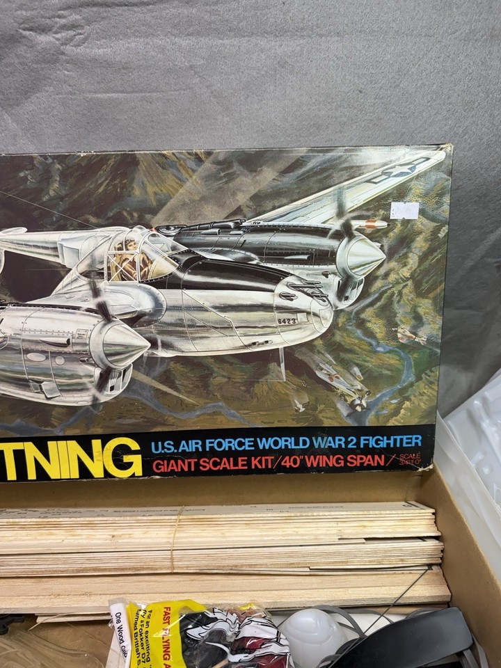 Guillow's #2001 - Lockheed P-38L Lightning Balsa Flying Model Kit 40 ...