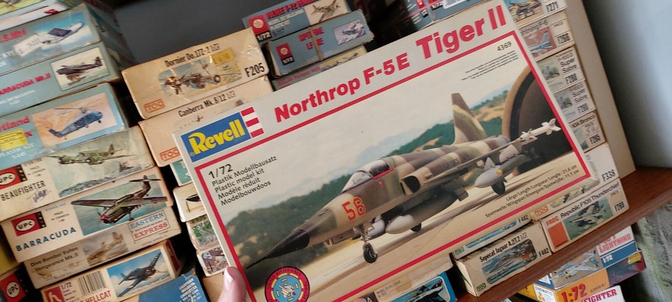 REVELL large collection 1/72 AIRCRAFT Vintage Model Kits Planes ...