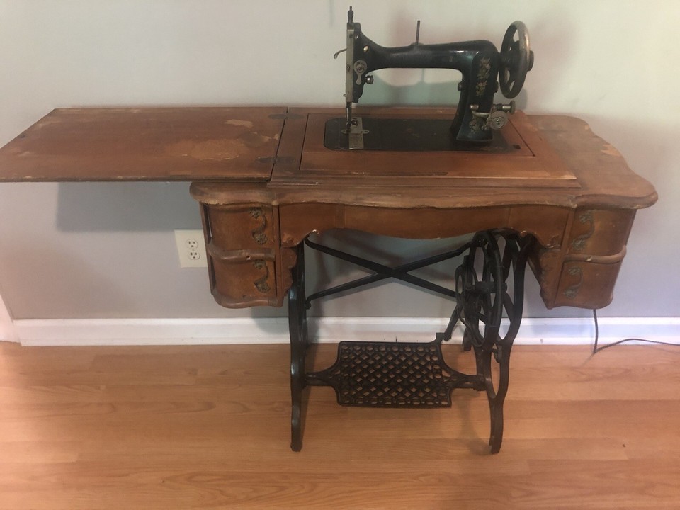 Antique Davis Sewing Machine - 1900 | eBay