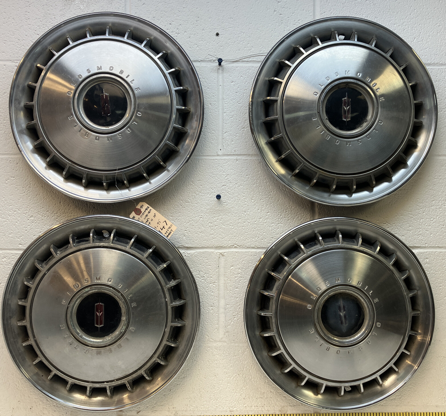 Used OEM GM Set of 4 14” Hubcap Wheel Covers 00395450 1967 Oldsmobile ...